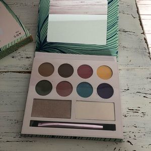 Laura Sanchez | Makeup | Bnib Laura Sanchez Palette | Poshmark